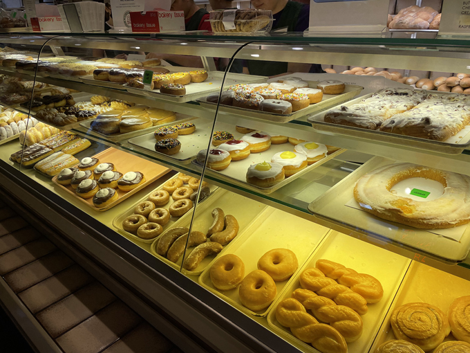 Paielli’s Bakery 9
