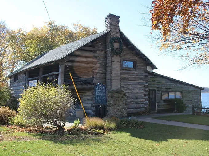 pioneer log cabin museum 1