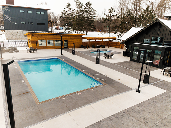 Quarterdeck Resort 9