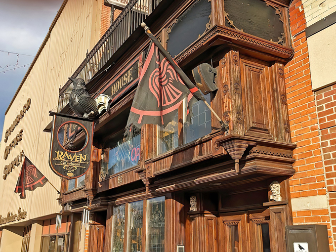 Raven Café (Port Huron)
