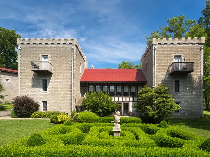 Ravenwood Castle 2