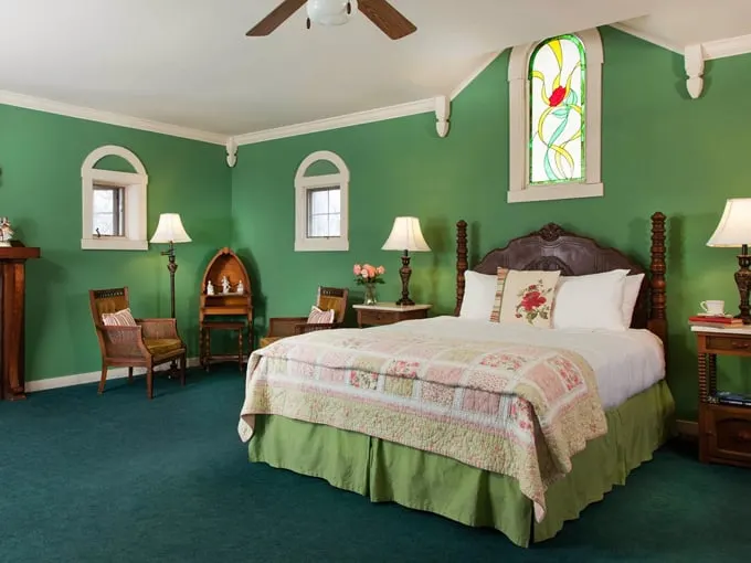 Ravenwood Castle 3