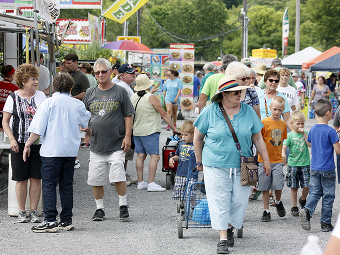 Rogers Flea Market & Auctions 3