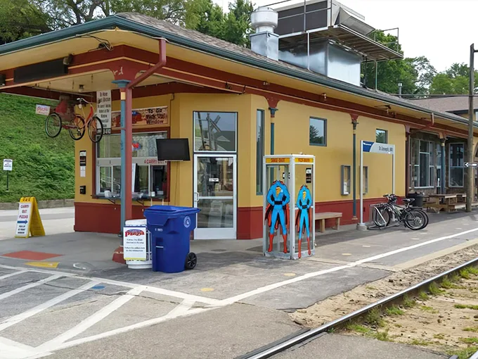Silver Beach Pizza 1