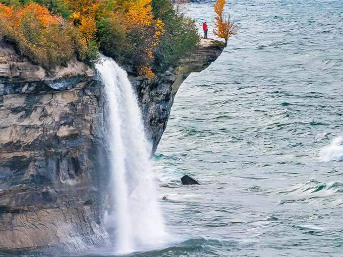Spray Falls 1