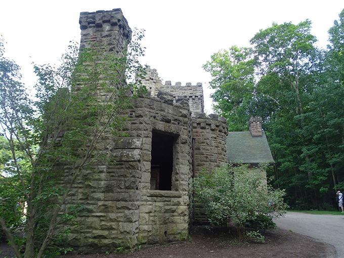 Squire's Castle 7