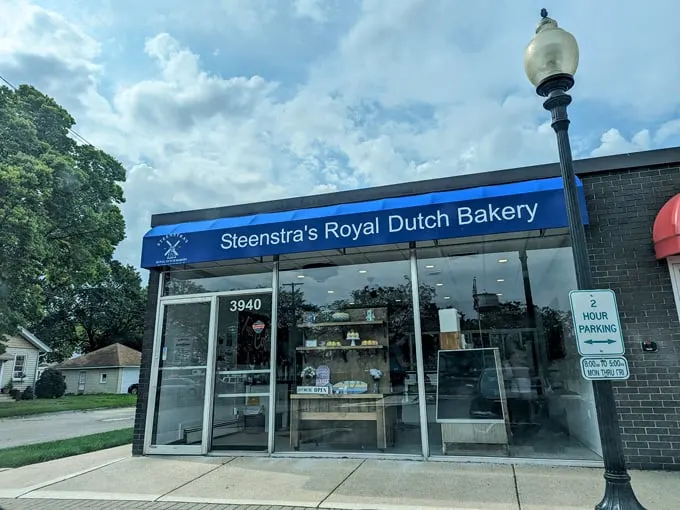 Steenstra's Royal Dutch Bakery (Grandville)