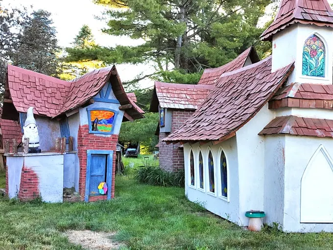The Gnome Village 1