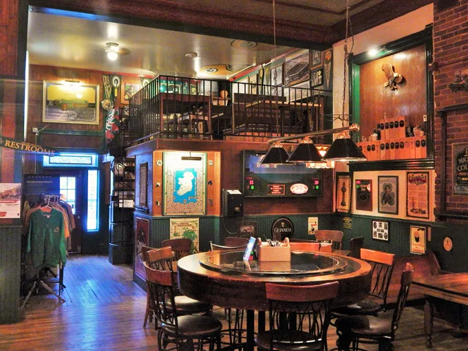 the legendary monarch public house 2