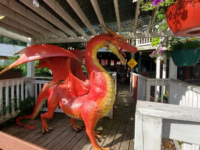 the legendary monarch public house 9