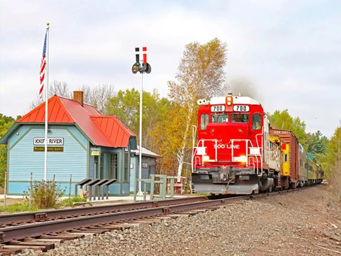 The North Shore Scenic Railroad 9