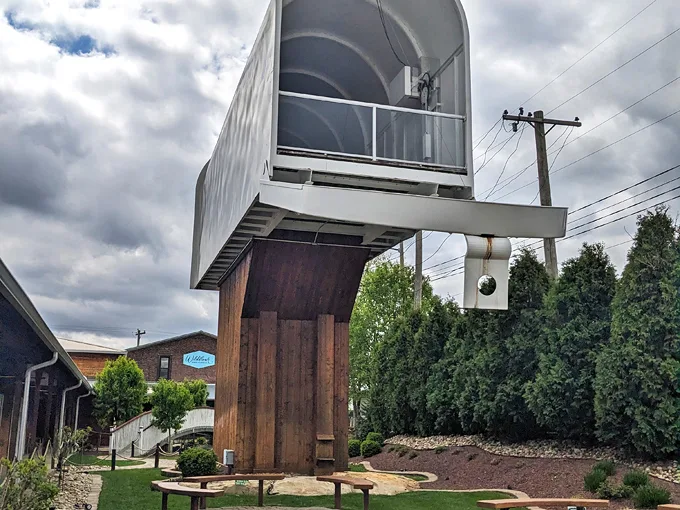 The World's Largest Mailbox 3
