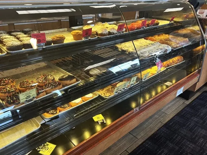 Tobie's Restaurant & Bakery 8