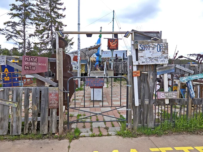 Tom’s Burned Down Cafe 1