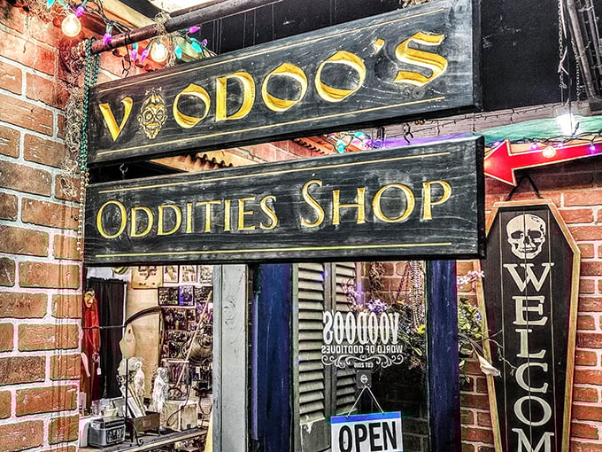 Voodoo's World of Oddtiques 1