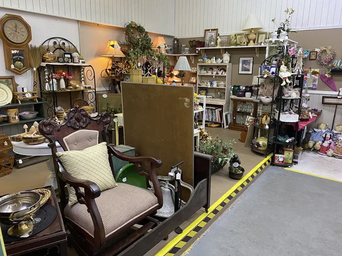 Wally's Treasures (Grand Rapids)