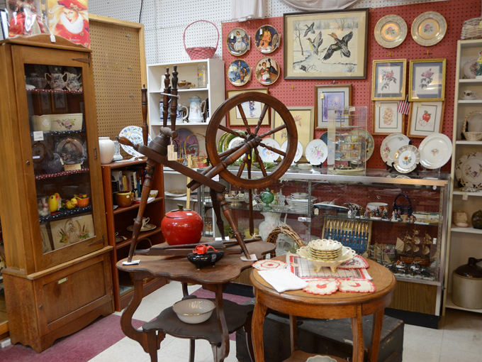 Waukesha Antique Mall 7