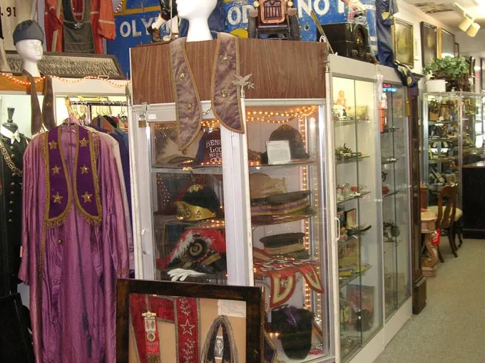 west st paul antiques 2