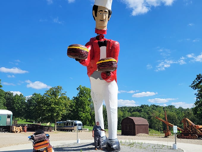 World's Largest Bobblehead 1