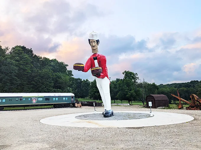 World's Largest Bobblehead 2