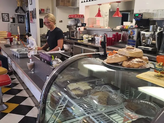 Ze's Diner Prior Lake 5