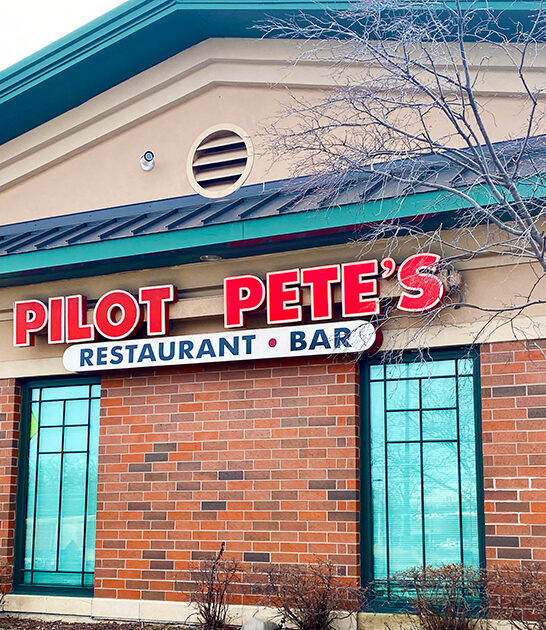 aviation themed illinois restaurant ftr