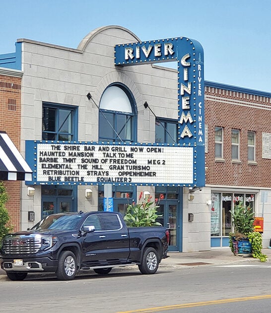 cinema themed restaurant minnesota ftr