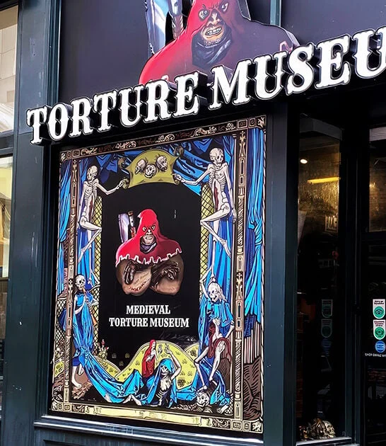 creepy macabre museum illinois ftr
