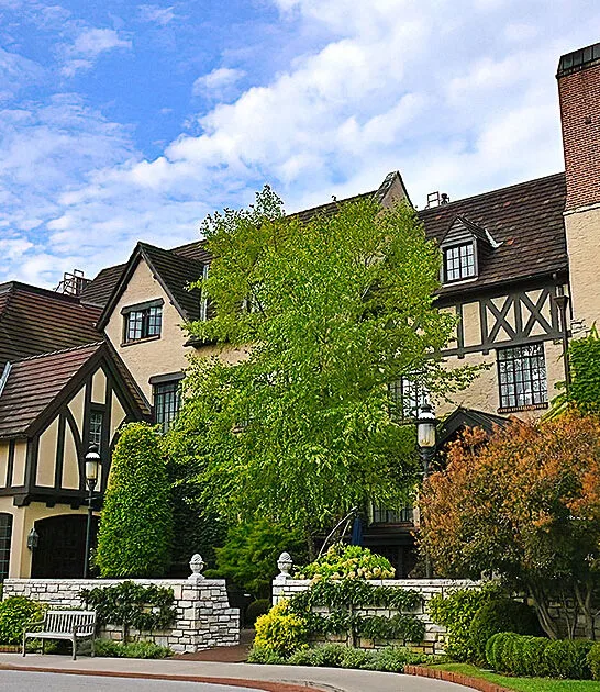 english manor hotel illinois ftr