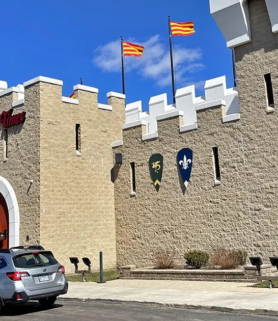 illinois medieval themed restaurant ftr