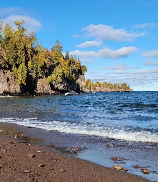 picturesque lake beach minnesota ftr