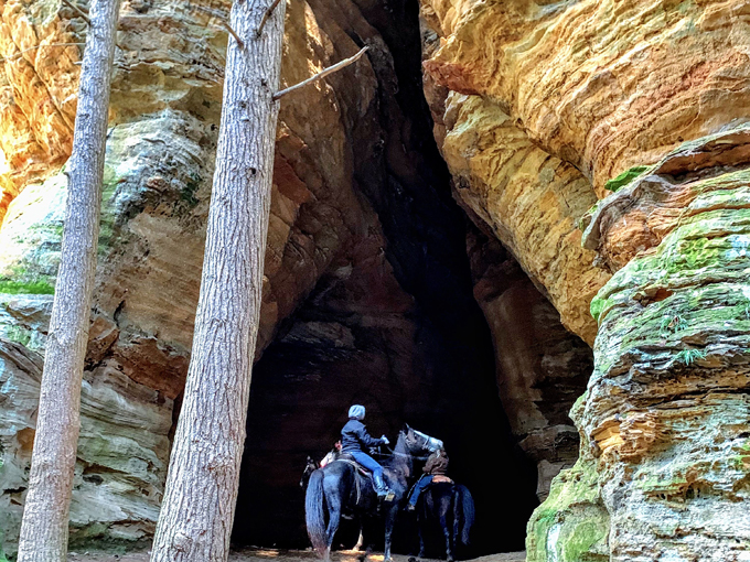 21 horses cave 3