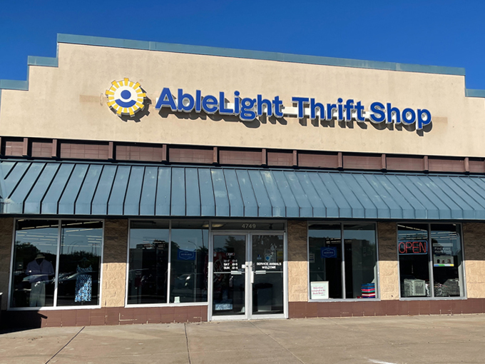 ablelight thrift shop (minnetonka)