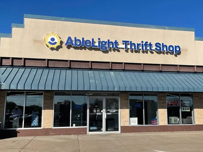 ablelight thrift shop (minnetonka)