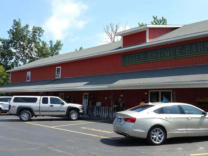 allen antique barn 1