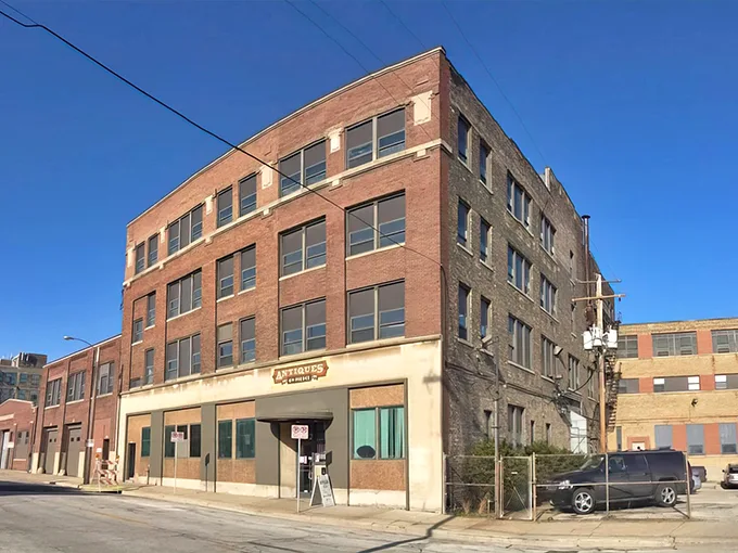 antiques on pierce