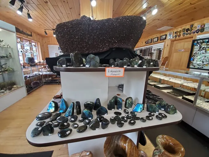 beaver bay agate shop 5
