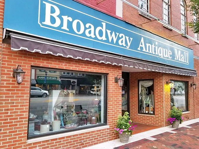 broadway antique mall 1