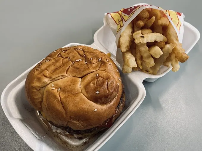 cheddar burger at paradise pup 7
