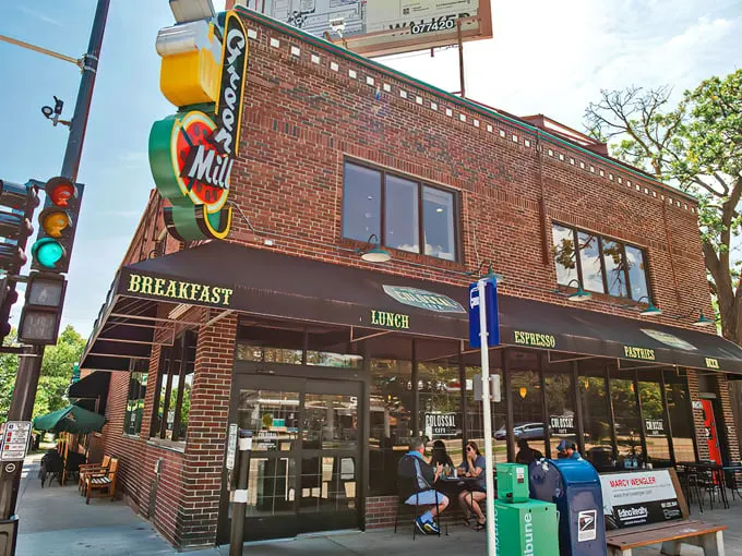Colossal Cafe 1