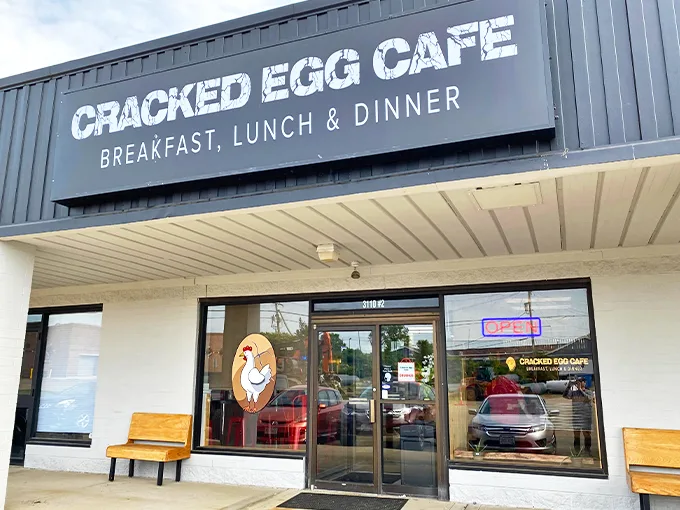 cracked egg cafe 1
