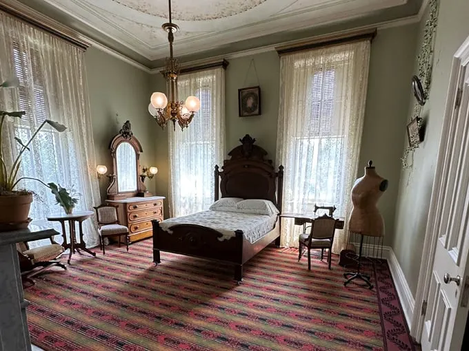 david davis mansion 4