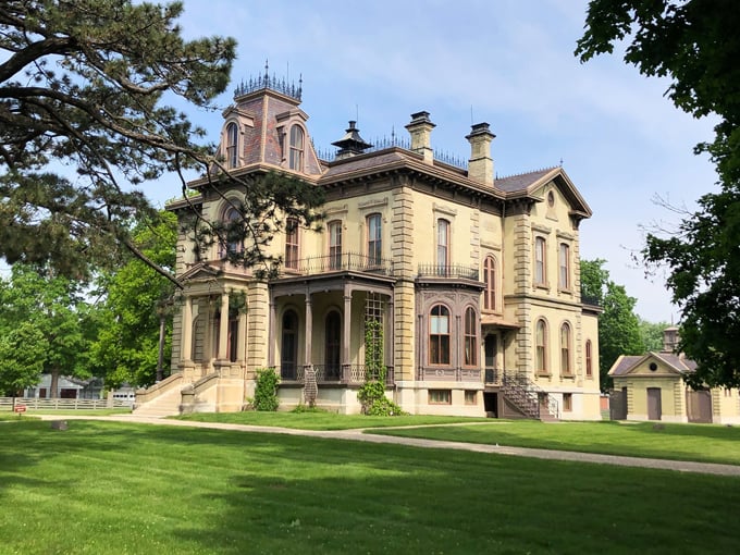 david davis mansion 9