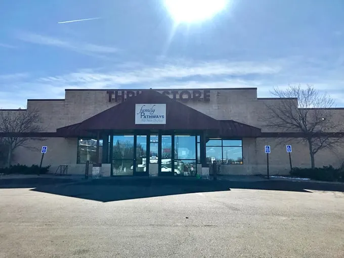family pathways thrift store (forest lake)