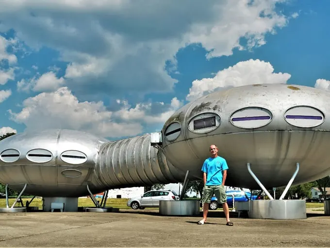 futuro house, a.k.a. ufo house 1