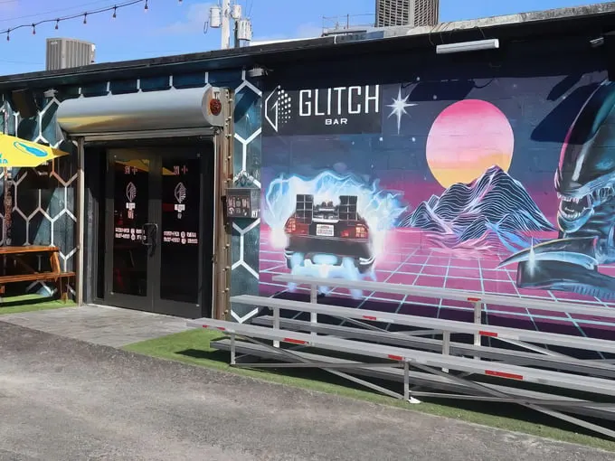 glitch bar 1