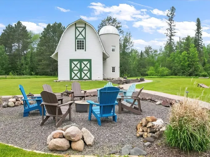 green gate barn home 1