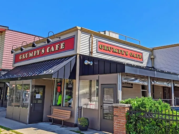 grumpy's cafe 1