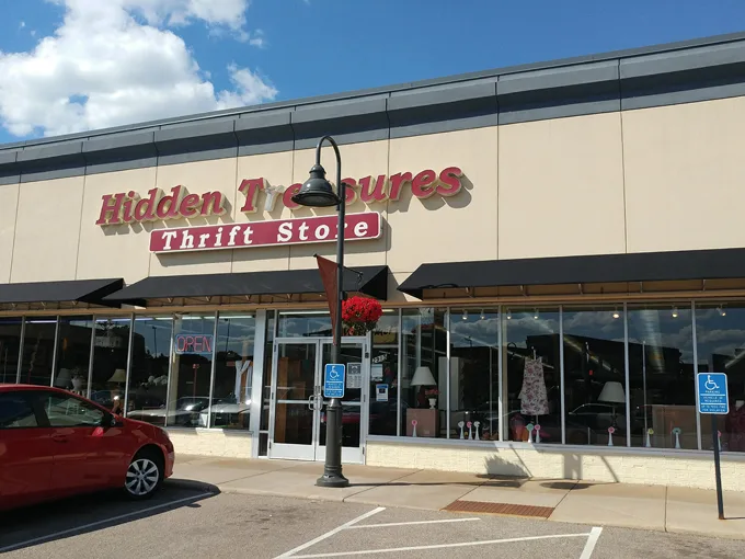 hidden treasures thrift store (st. anthony)