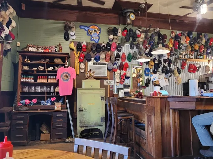 hole in the wall seafood and raw bar 2
